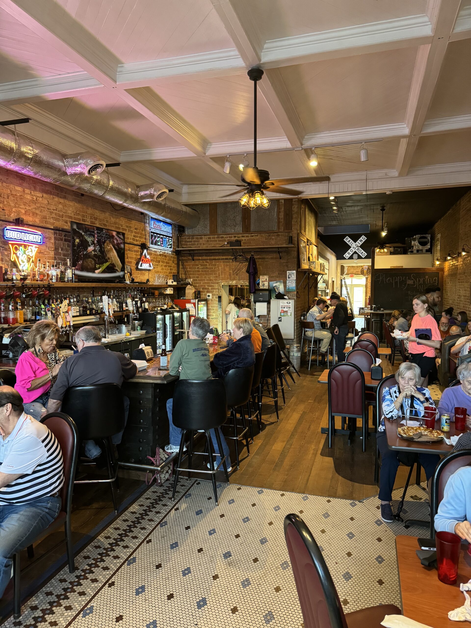 Trackside Pub & Deli – Trackside Pub & Deli